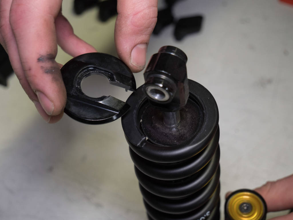 R Series Carbon - Shock Removal and Install | Optibike Support